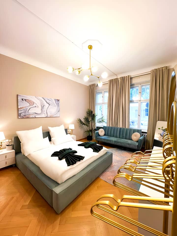 Ku'damm Beauty | 160m² • 4rooms • 2 Baths• Balcony - Berlin