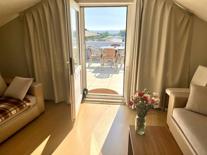 Apartments 2+1 With A Seaview Terrace - Estambul