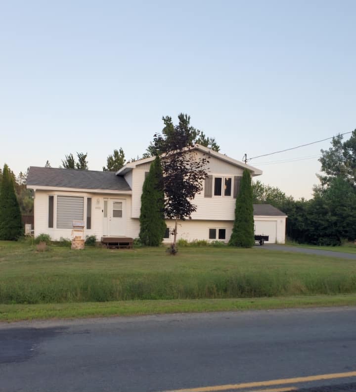 Middle River/bathurst Cozy Home - Bathurst, NB
