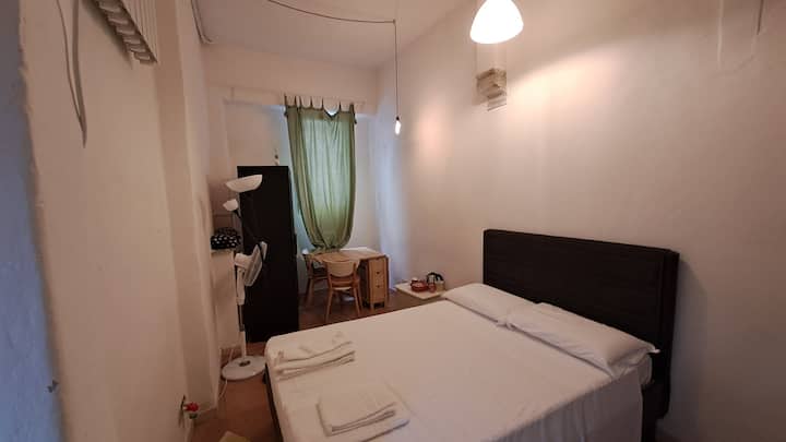 1 Down Town Galileo Room With Private Bathroom - Florence