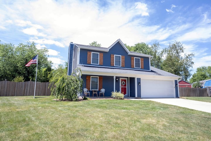 Downtown Westfield / Sleeps 11 / Near Grand Park - Noblesville, IN