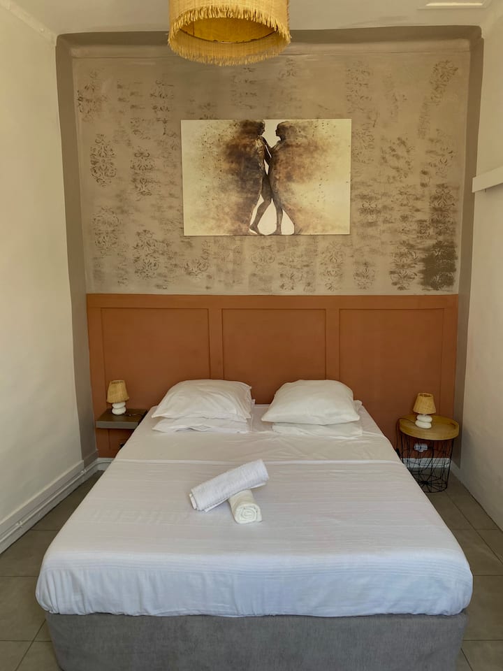 Garrigue «&nbsp;Apparemment 38 M Climatisation - Nîmes