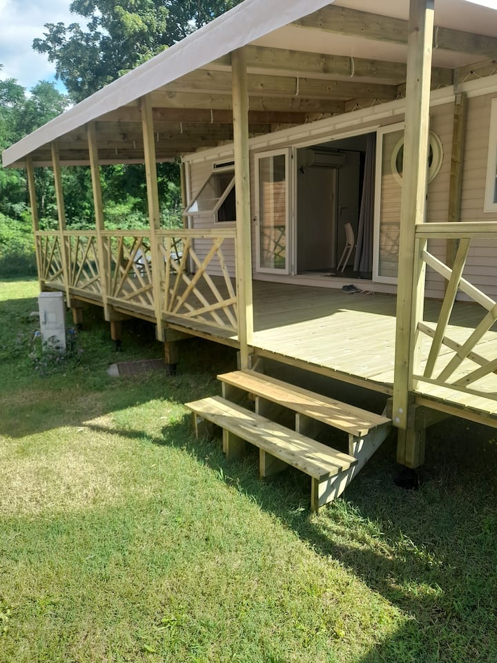 Résidence Pleine Air Confort 
2 Personnes Maxi - Seyssel