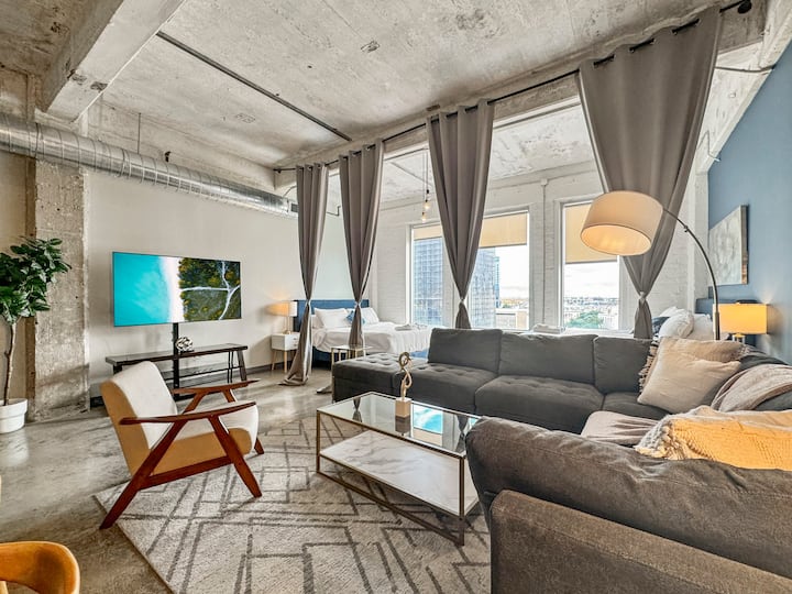 Luxury 1bd | Dt Dallas | Sleeps 6 | Free Parking - Design District - Dallas