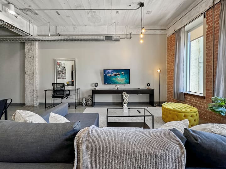 Luxury 1bd | Dt Dallas | Sleeps 4 | Free Parking - Victory Park - Dallas