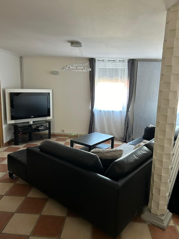 Maison 110 M2
A 500 M Du Stade
P. Mauroy à Pied. - Lille