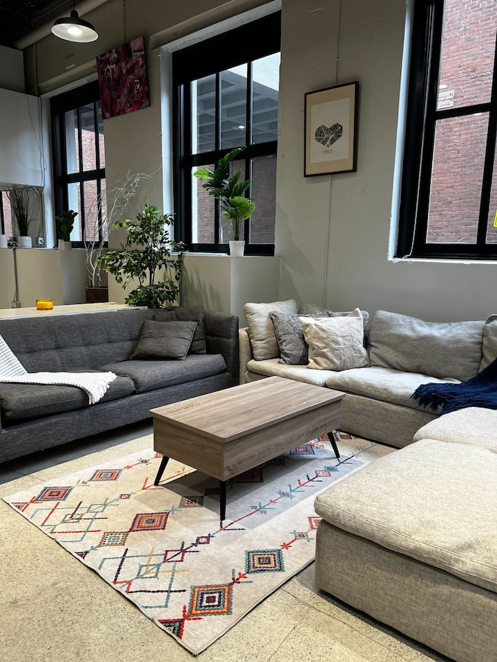 Bohemian Oasis In Gastown - Vancouver