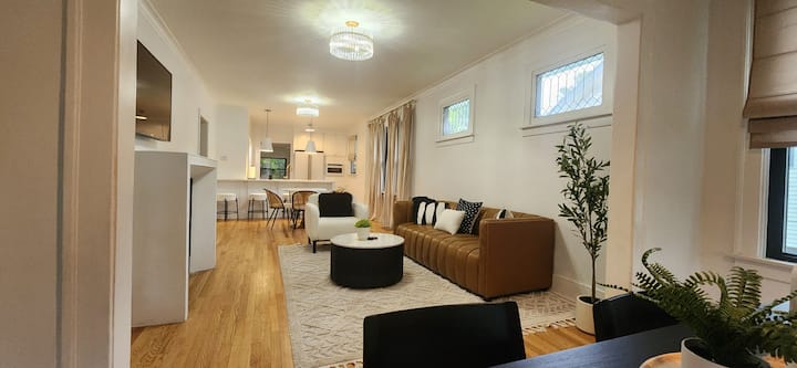 Dream Stay - Modern Bungalow Near Downtown - Tinley Park, IL