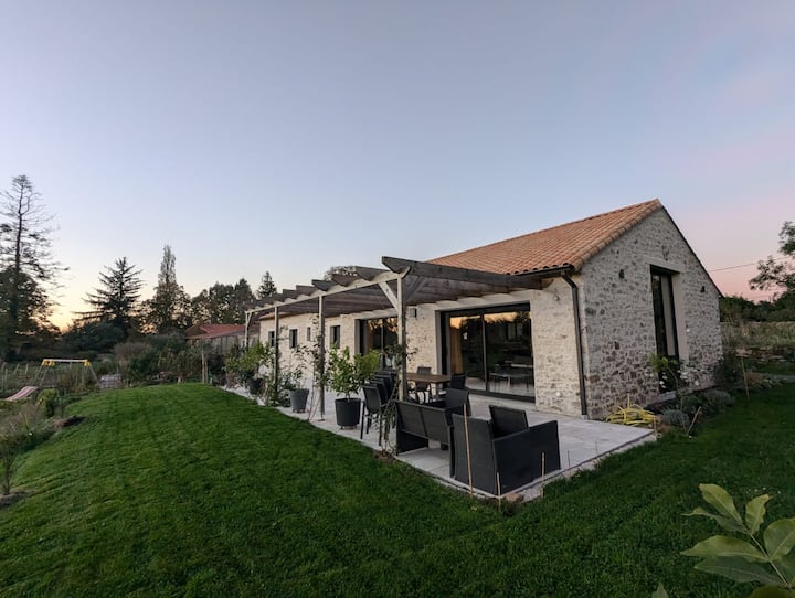 Maison Au Calme Avec Jardin - Clisson