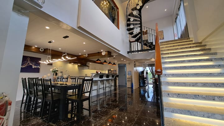 Unique & Big Penthouse - Teambuilding, Weddingprep - Tagaytay