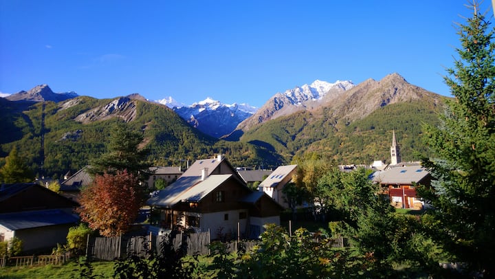 Appart 4/6 Pers Vue Magnifique Sur Les Montagnes - Névache