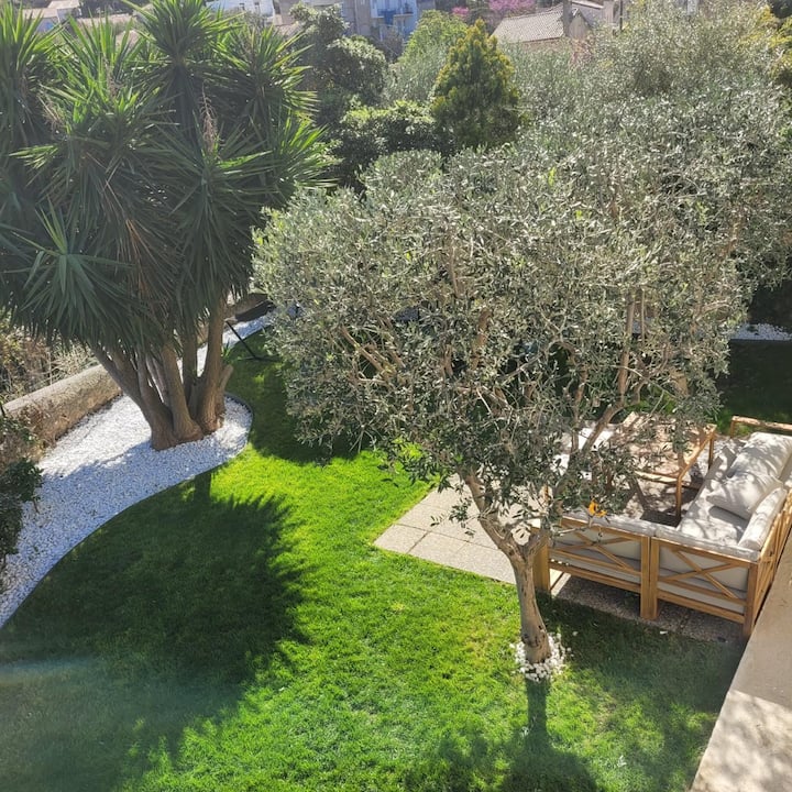 Vaste Duplex Avec Jardin - Marseille