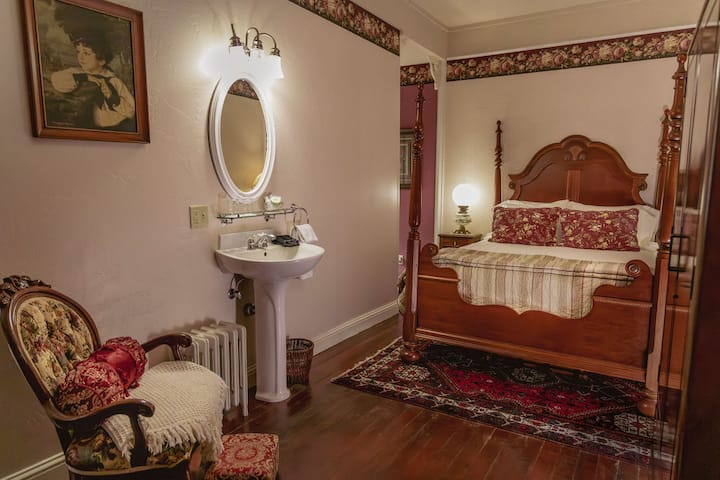 Hotel|corona De Oro| Clawfoot Tub |No Cleaning Fee - Weaverville, CA