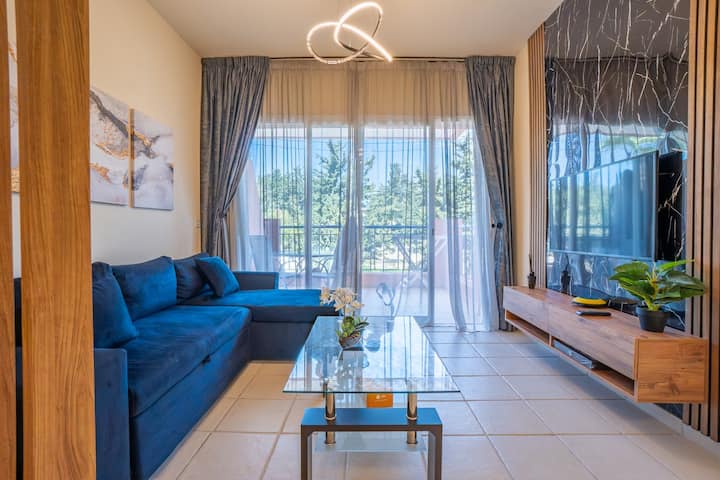 Paphos Harbor Apartment With Pools & Near Sea - Paphos