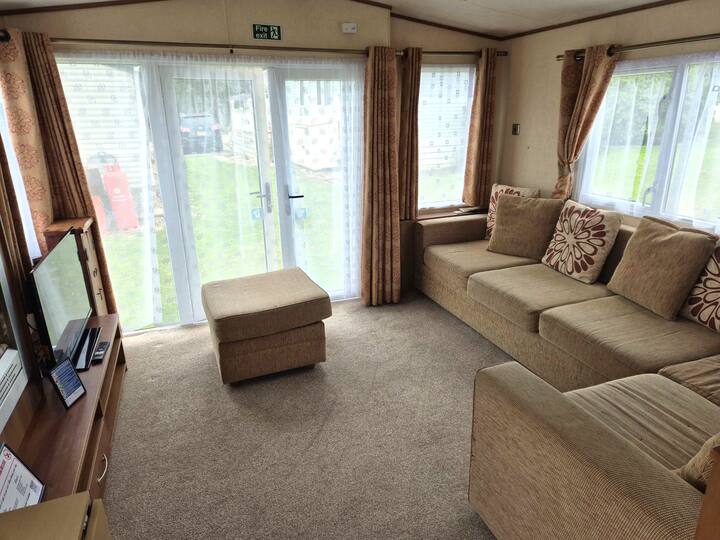 The Glen - 3 Bedrooms Sleeps 6 - Hastings