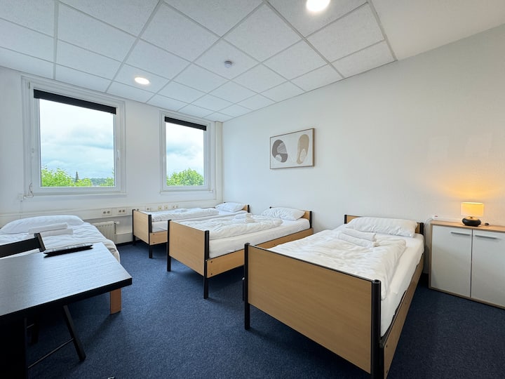 Entire Floor: 10 Rooms, 300sqm For Up To 25 Guests - Black Forest