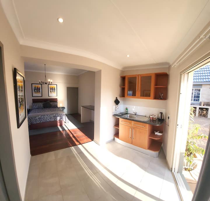 The Pin Oak - Johannesburg