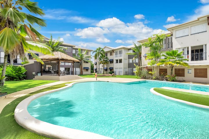 Poolside At Whitfield Waters—resort-style Retreat - Cairns