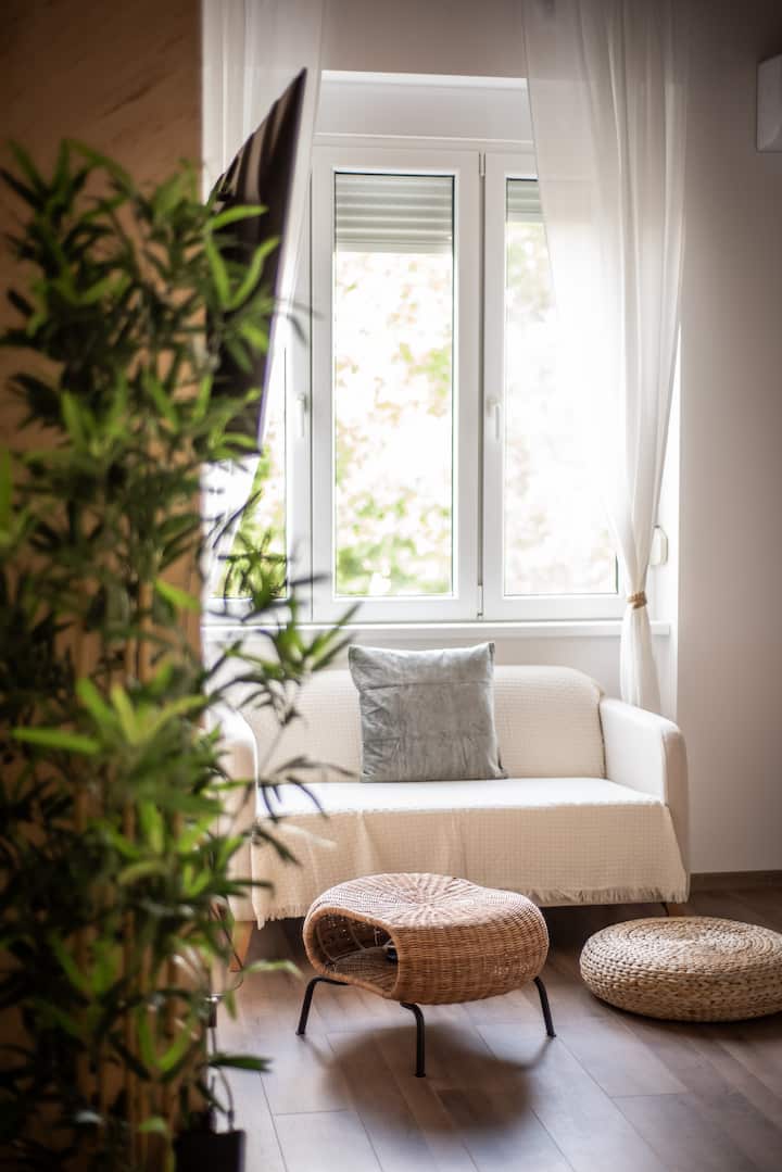 Balinese Boutique Studio | Bright & Central - Belgrad