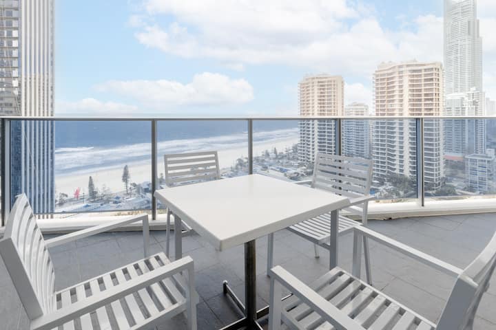 Panoramic Views At Orchid Avenue - Gold Coast
