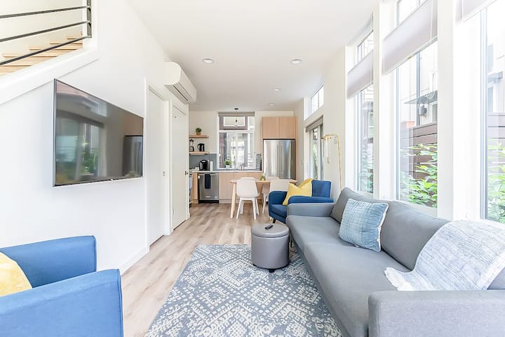 Queen Anne Escape | 2br Near Parks & Transit - Seattle, WA