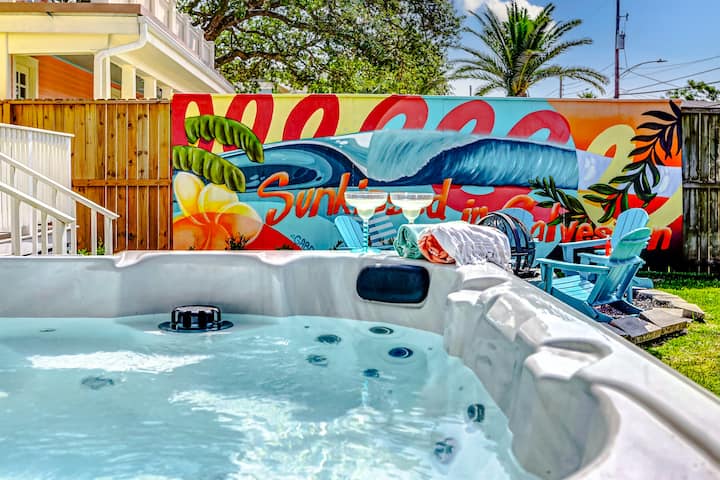 Family Fun! Walk To Beach, Fire Pit, Games Hot Tub - Galveston Beach