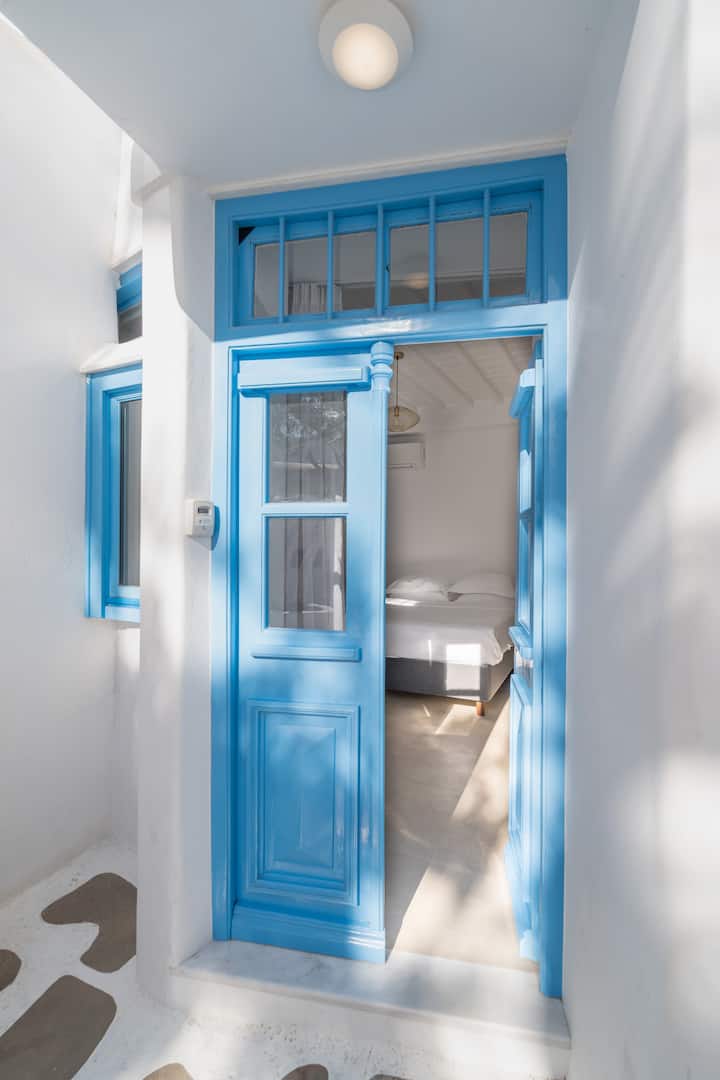 Chic Room In Mykonos Town · Cozy Central Stay - Mykonos