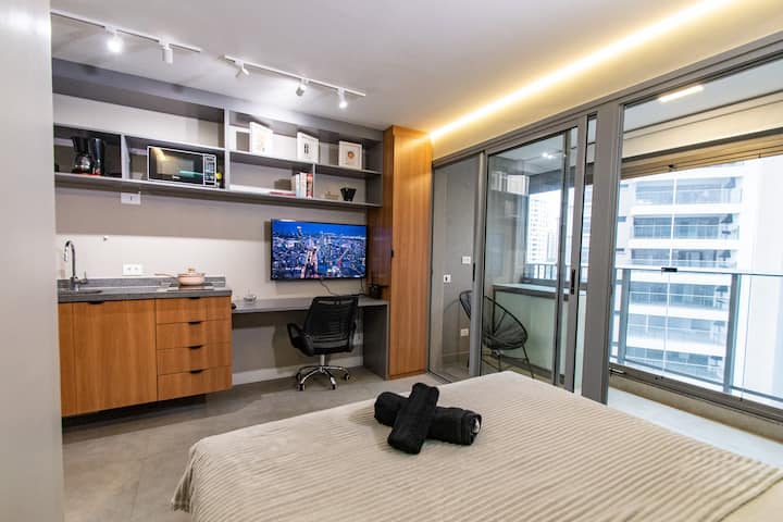 Premium Studio | Metro Nearby & Pool, Gym - São Paulo