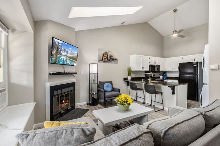 Condo Retreat, Prime Location And Comfort. - Cheyenne, WY