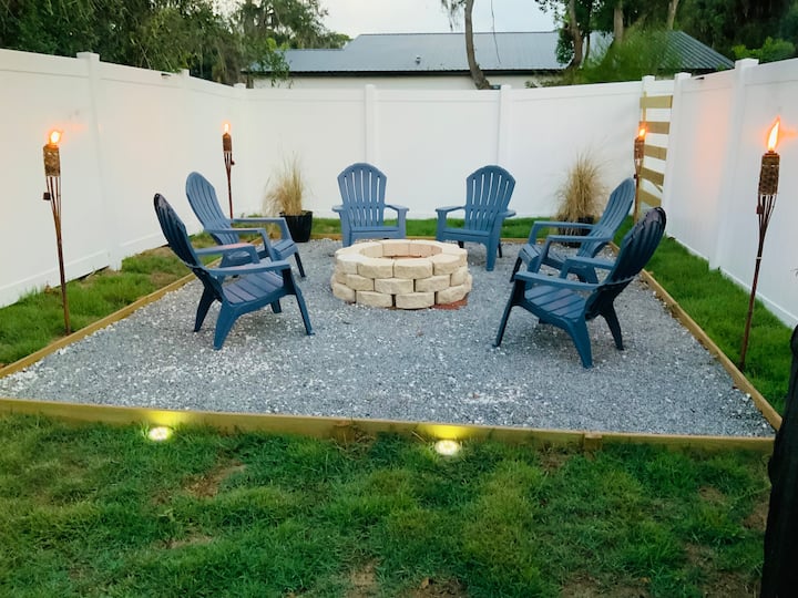 Welcome To Lillie’s Blue <2mi. Dwntwn. - 3 Bed Hse - St. Augustine, FL