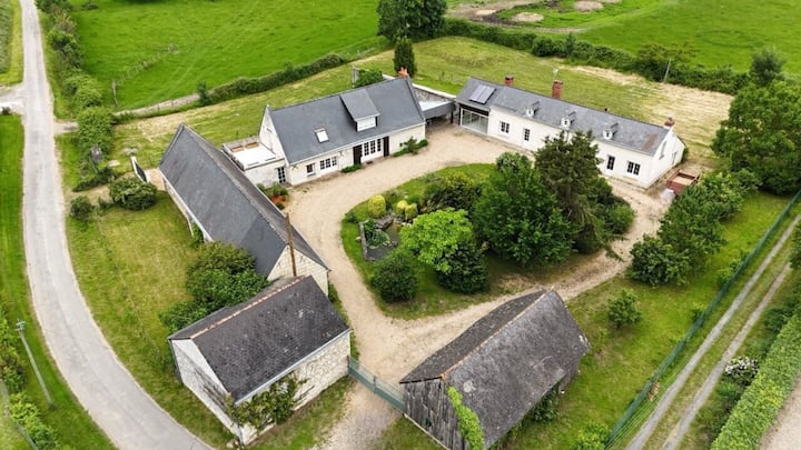 La Ferme Du Val : Un Havre De Paix à Saumur - Saumur