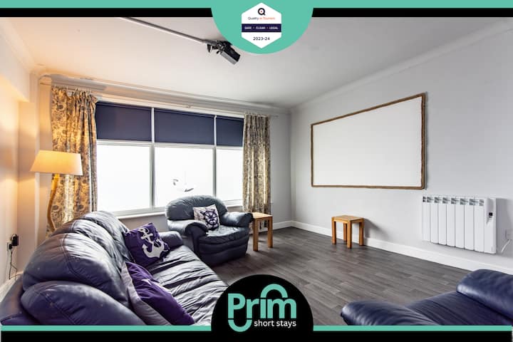 Maritime House: 4br For 10 Near City Centre - キングストン・アポン・ハル