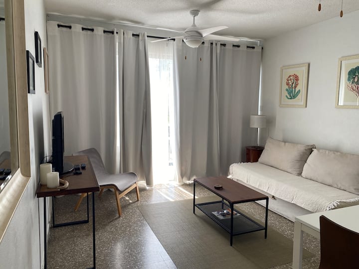 One Bedroom Steps To The Beach - San Juan