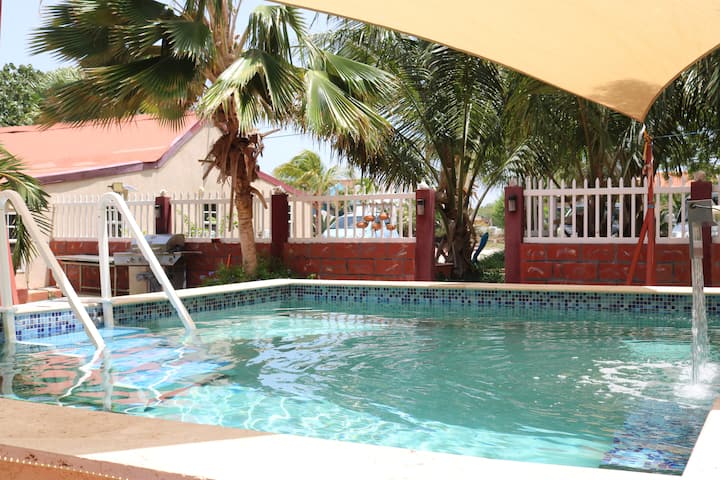 Spacious Studiob W/sharedpool - Aruba