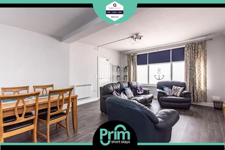 Maritime House: 4br Sleeps 10 Near City Centre - 킹스턴어폰헐