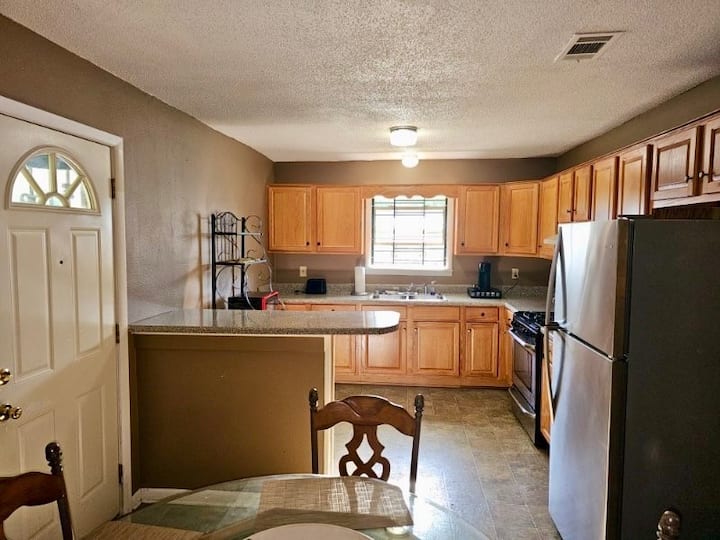 New Cozy 3 Bedroom In Downtown Little Rock - Little Rock, AR