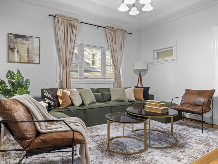 Spacious House For Group Trip W Free 4 Parking - Boston