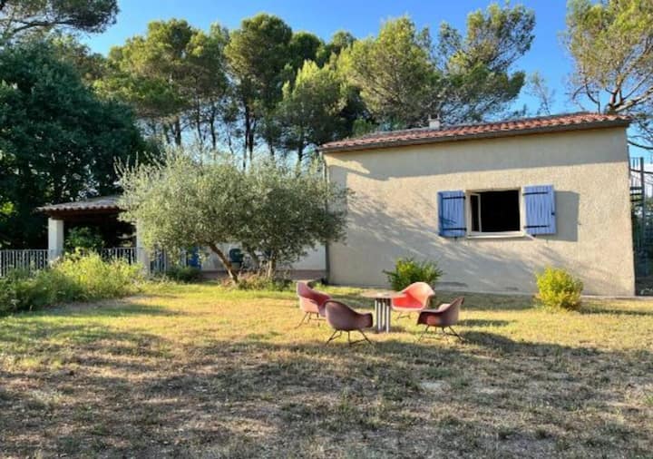 Villa De Plain-pied Avec Jacuzzi Privatif - Sommières