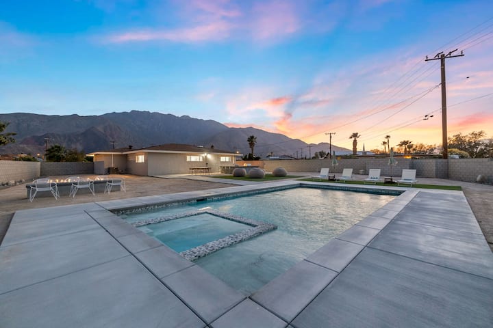 Sunview Paradise:large Built In Bbq,pool/spa&views - Palm Springs, CA