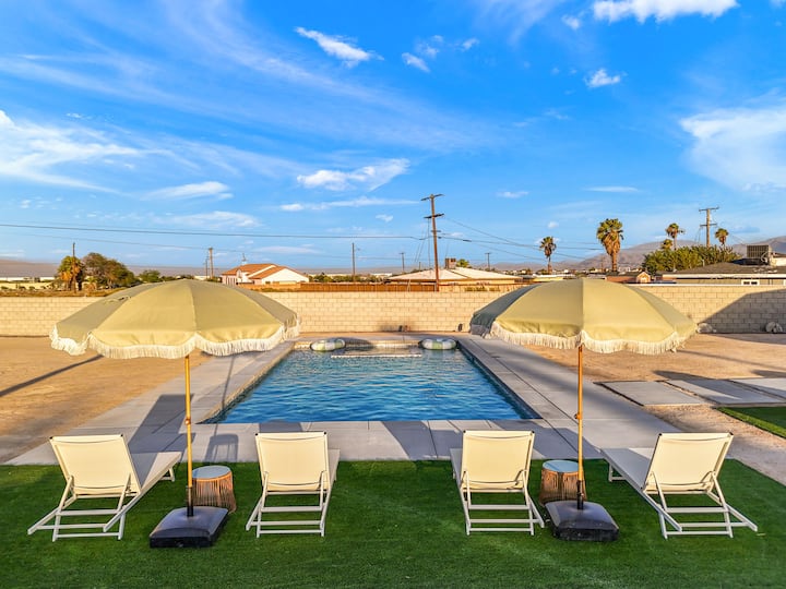 Sunview Paradise:large Built In Bbq,pool/spa&views - Palm Springs, FL