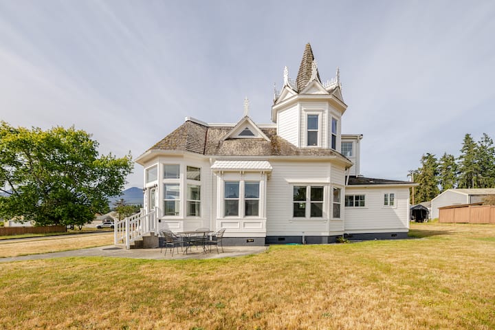 Historic Condo | Gateway To Olympic National Park - Port Angeles, WA