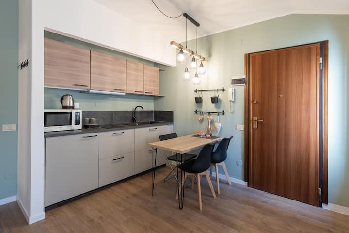 Enjoy Home - Bilocale Centralissimo In Via Roma - Padua