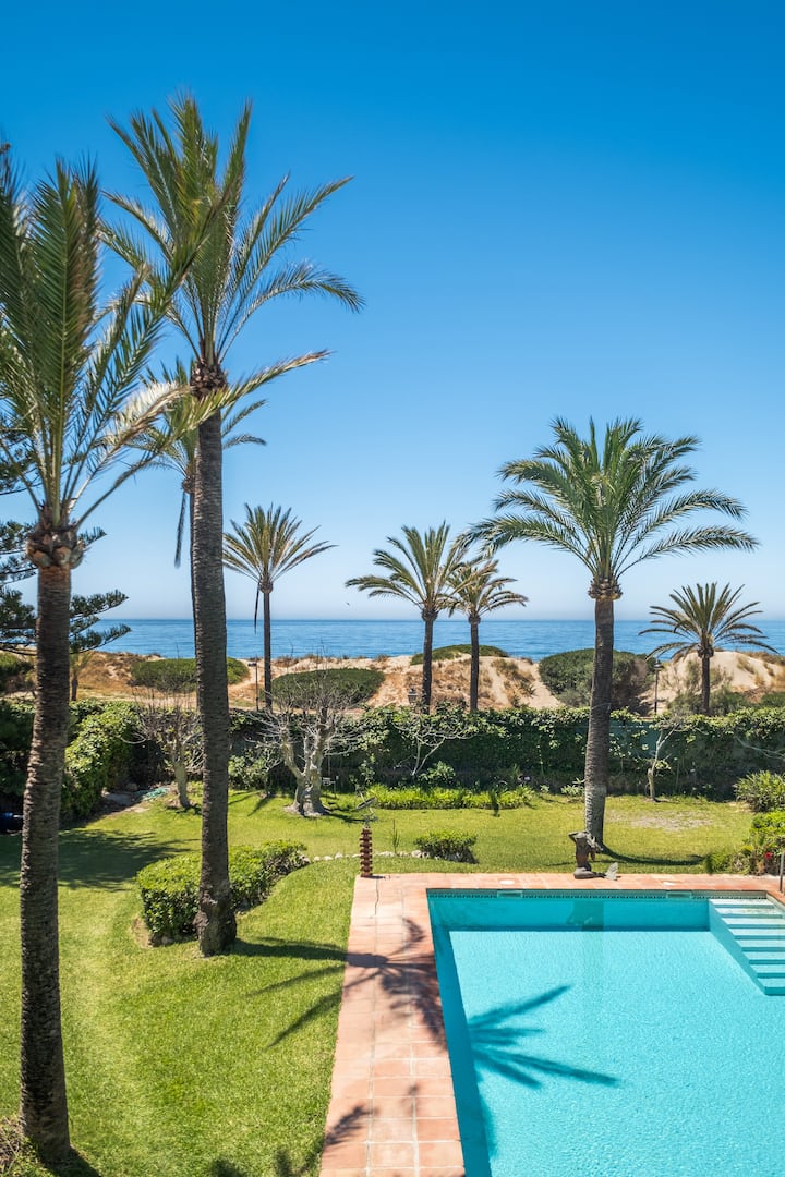 Beachfront Andalusian House - Marbella