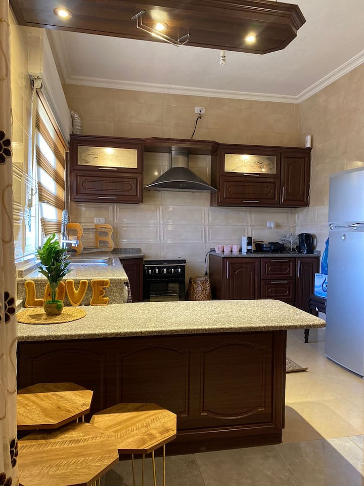 Cozy Flat, Amman Airport - Amman