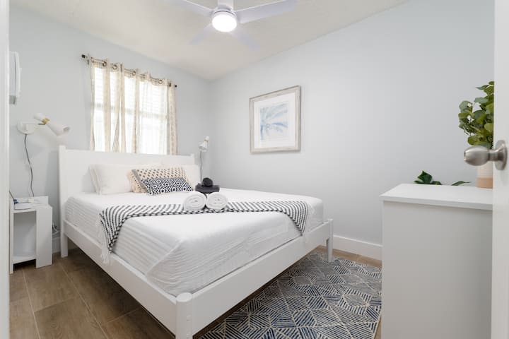 Be A Nomad | Newly Renovated|patio|200ft To Bch - Neptune Beach, FL