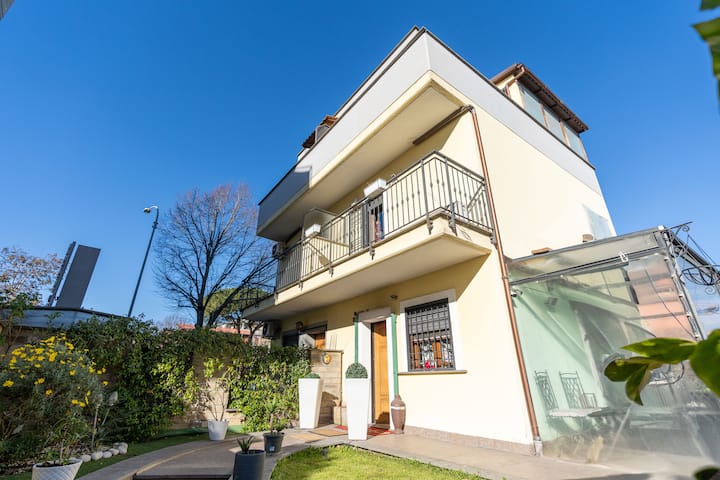 [Metro Centocelle A 2 Minuti] Villino B&b Sole - Frascati