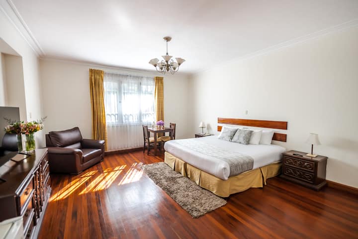 Suite Con Jacuzzi Y Jardines En Cayma - Arequipa