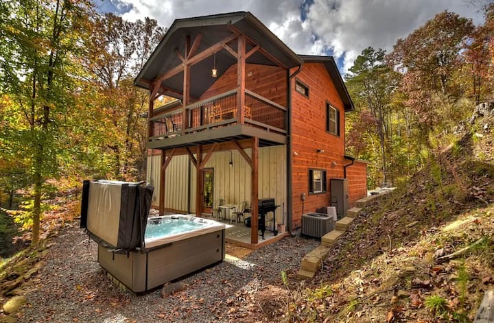 Private Resort Cabin With Large Hot Tub - Ellijay, GA