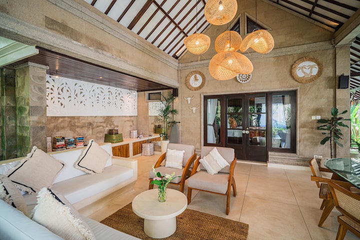 6br Villa Seminyak | Family & Large Group Friendly - Bali