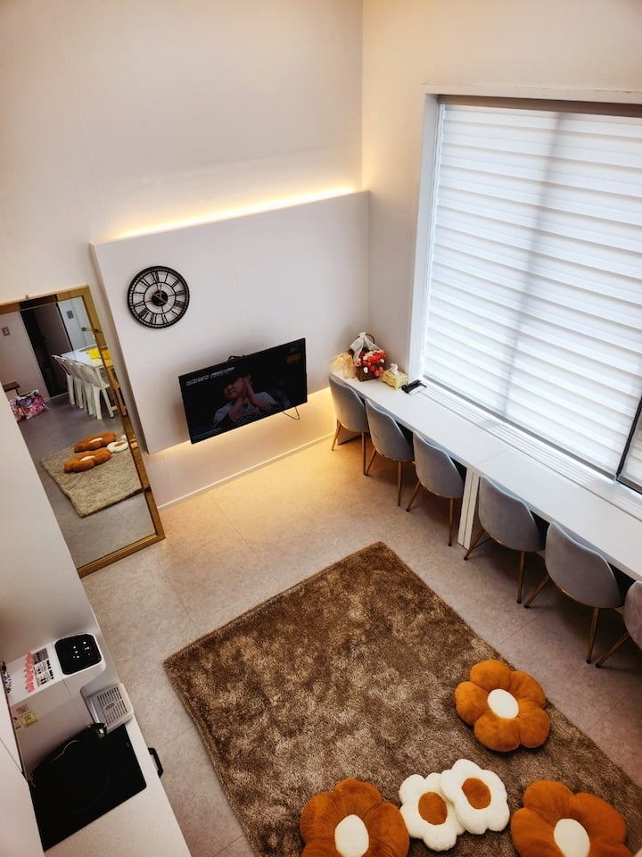 《대흥동복층C》성심당5분,야구장10분.주중2인요금 - Daejeon